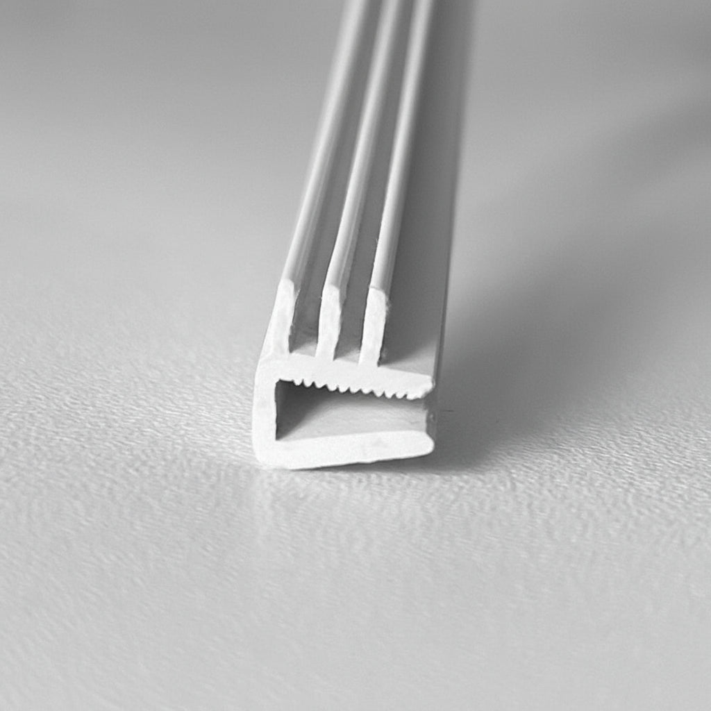 Clamping keder strip for aluminum tenter frame systems with textiles ...